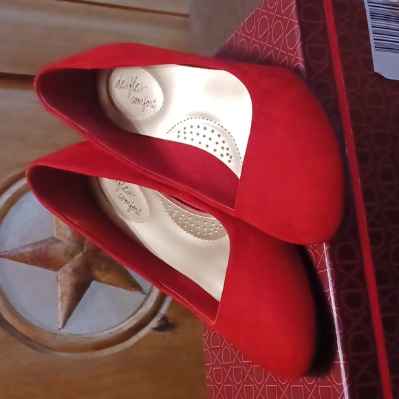 dexflex comfort | Shoes | Deluxe Comfort Red | Poshmark